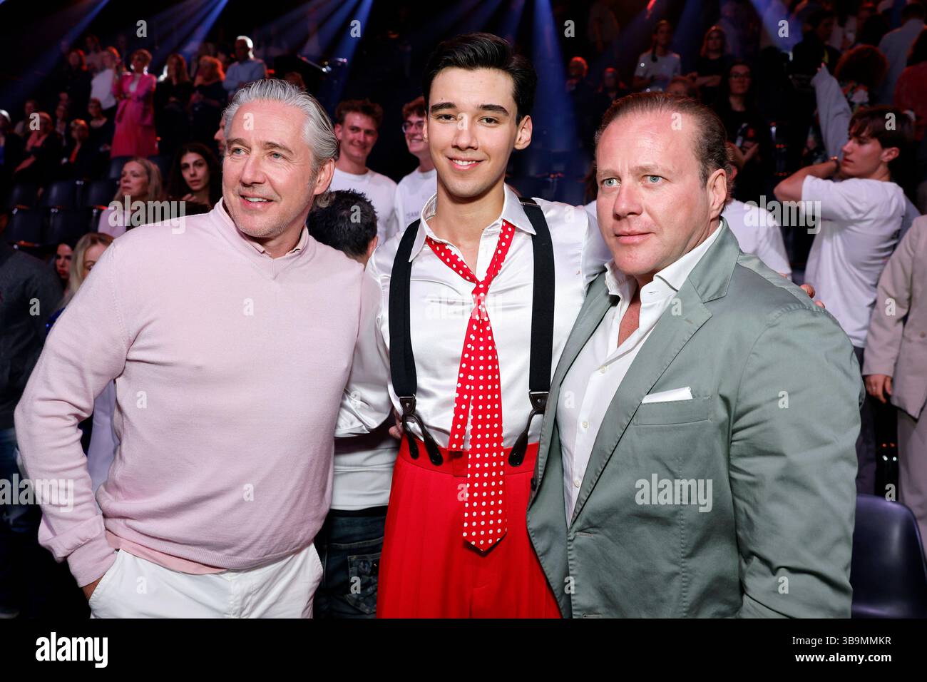 Unternehmer Franjo Pooth l, Vater von Golfprofi udn Kandidat Diego Pooth m, mit seinem Bruder ...