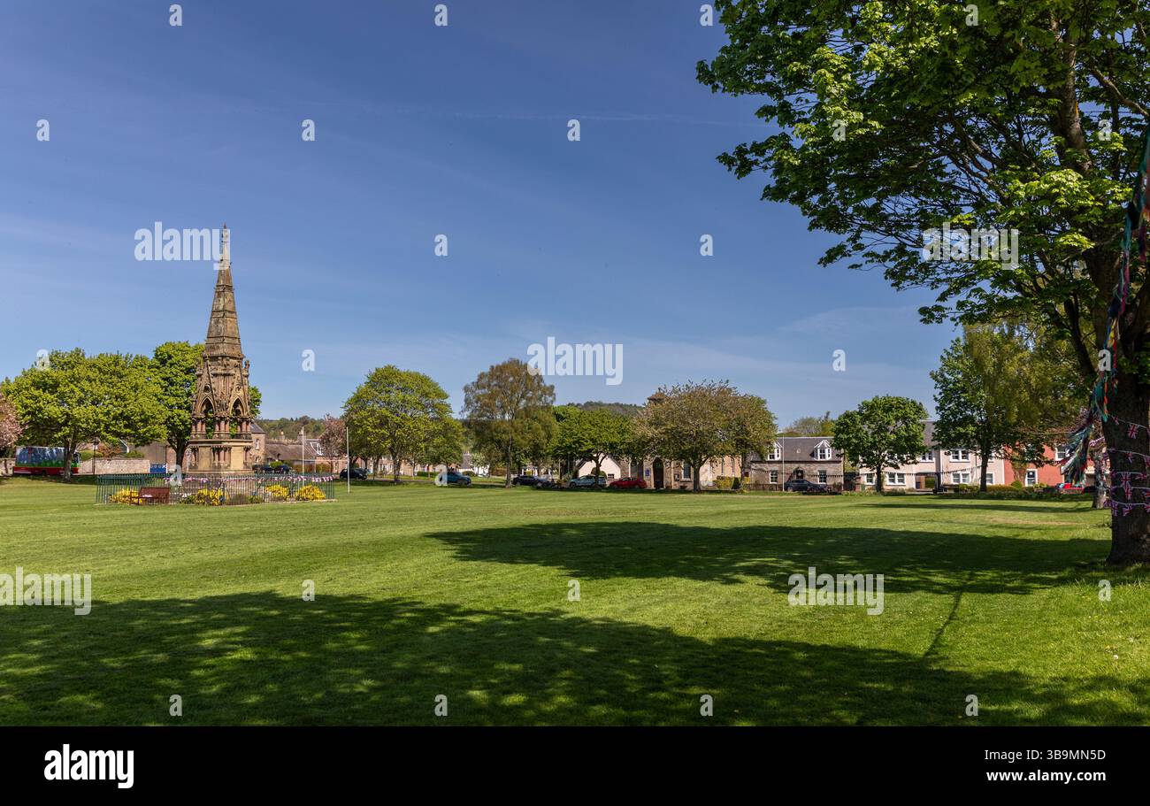 The village of Denholm in the Scottish Borders with the memorial to ...
