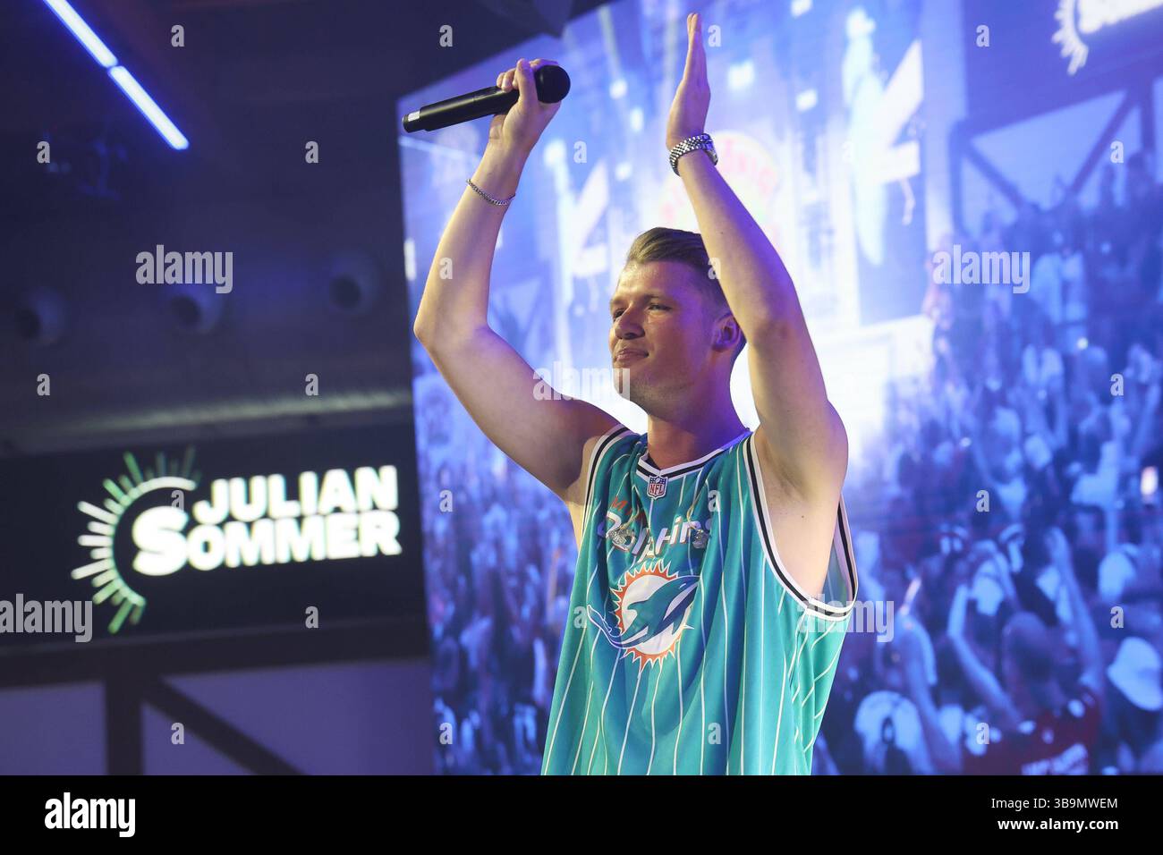 Platja de Palma ESP, Julian Sommer im Bierkoenig, Mai 2025, 08.05.2025 ESP, Julian Sommer im ...