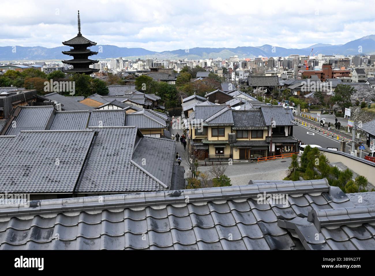 Kyoto old city in Higashiyama district of Kyoto,Yasaka Pagoda,Japan ...