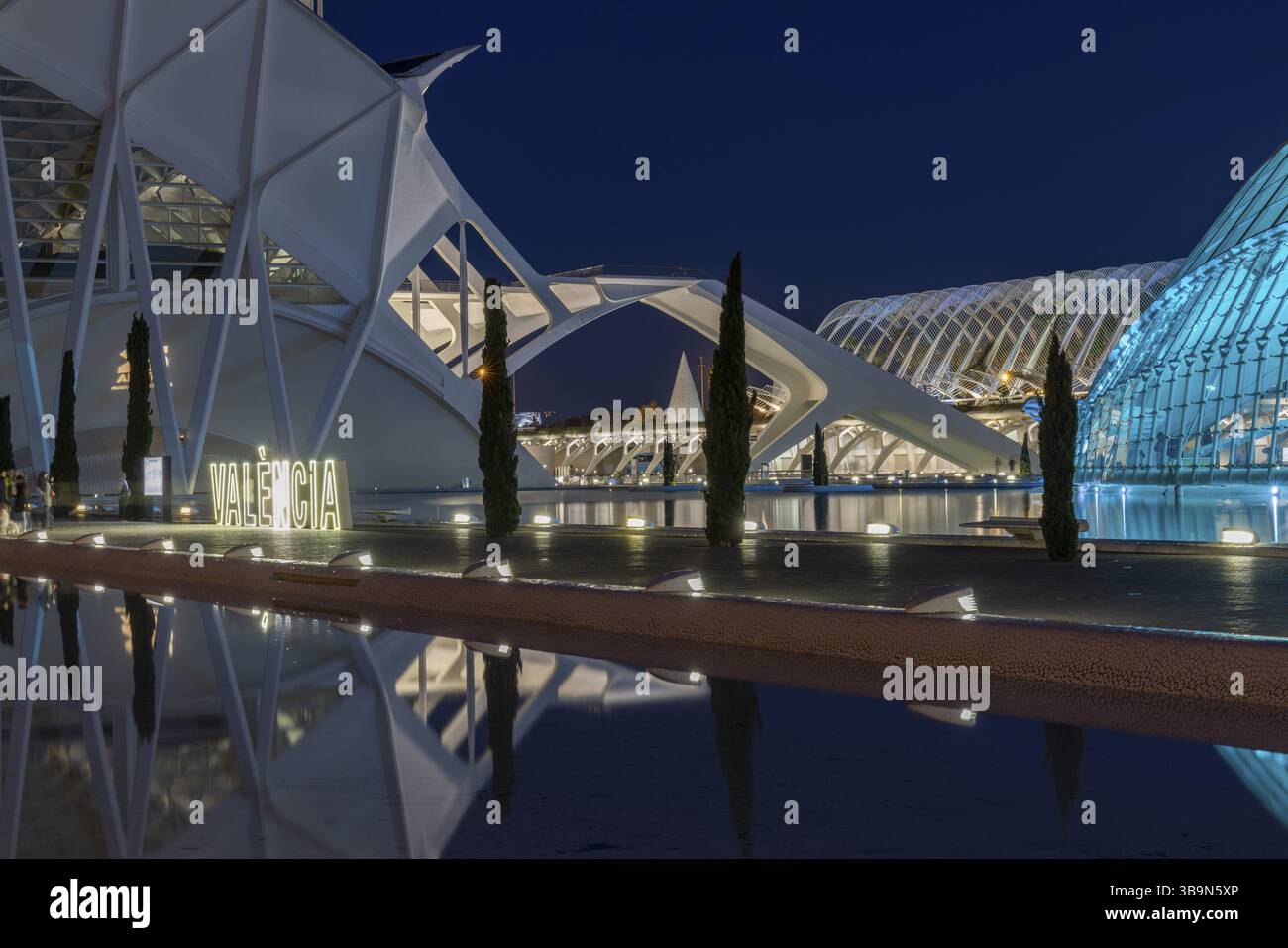 City light no one building science hi-res stock photography and images ...