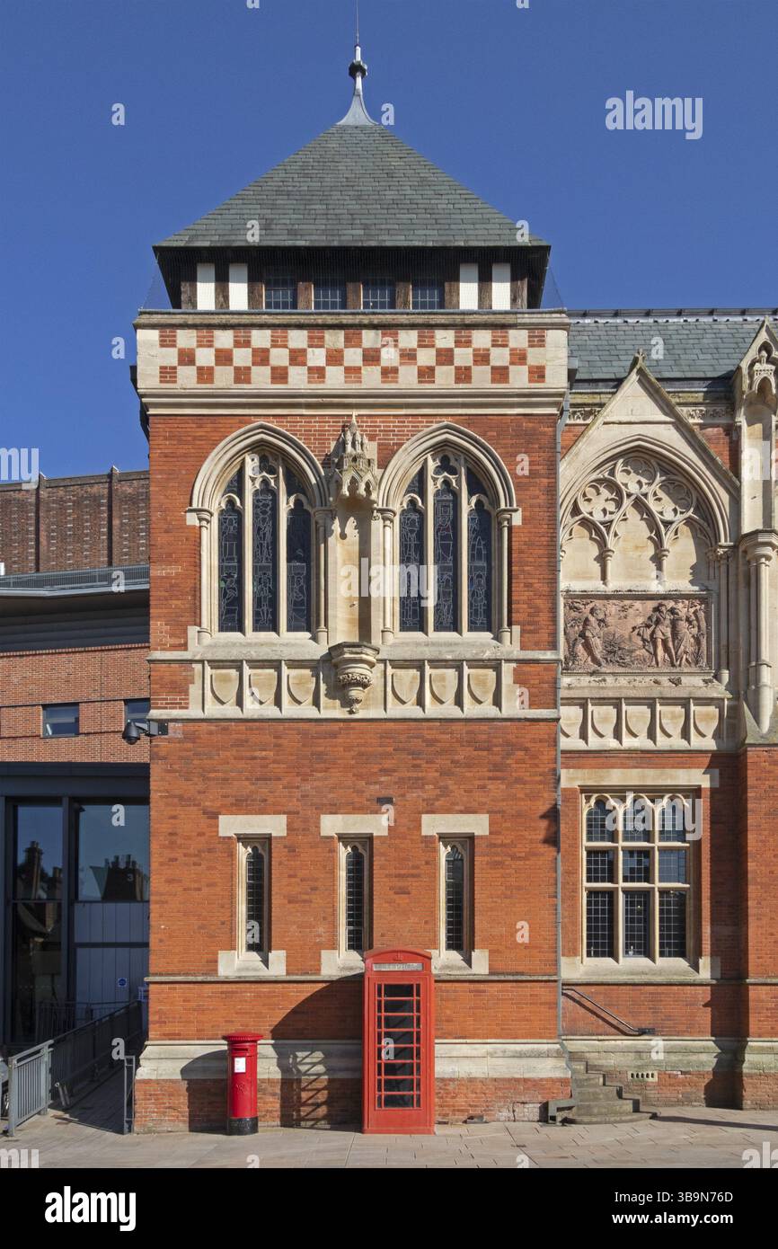 The Royal Shakespeare Theatre, Stratford-upon-Avon, Warwickshire ...