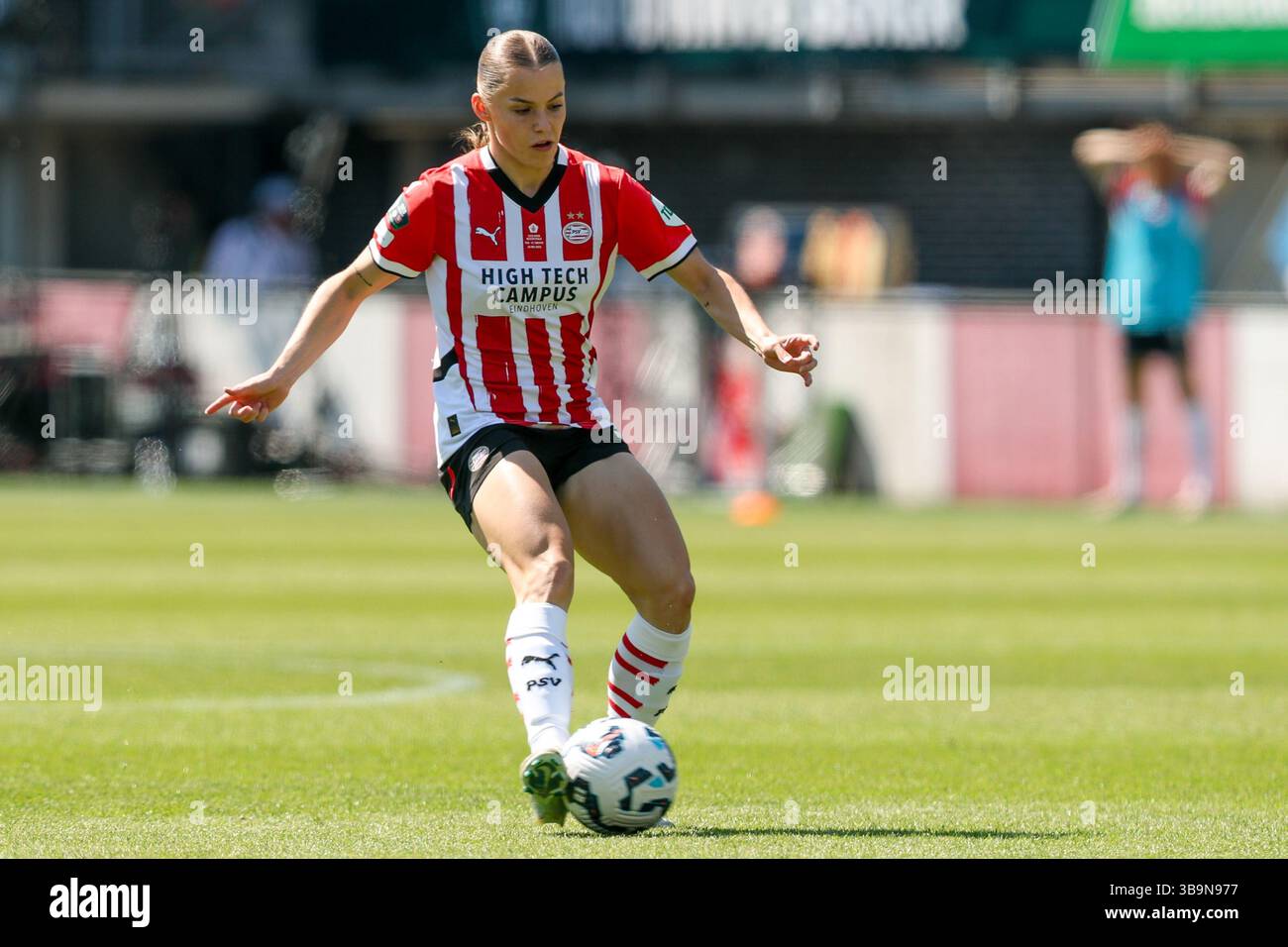 ROTTERDAM, NETHERLANDS - MAY 10: Fleur Stoit of PSV shoots the ball ...