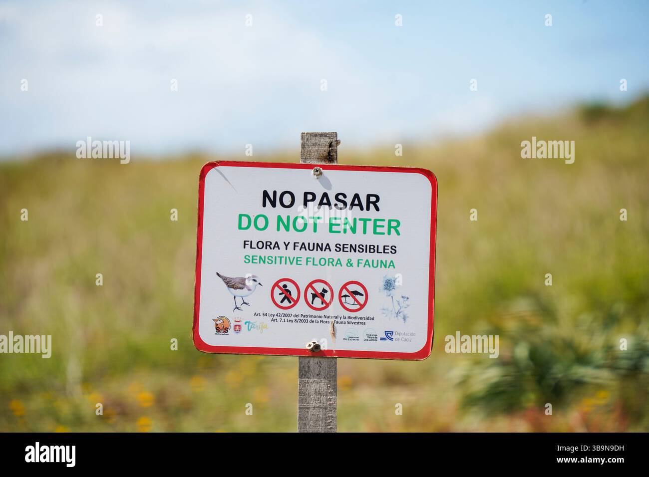 No entry sign breeding grounds hi-res stock photography and images - Alamy