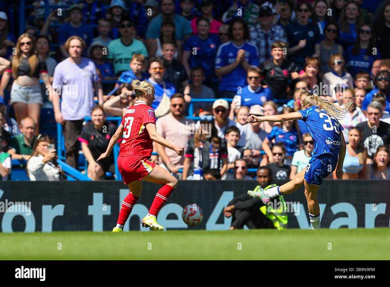 Stamford Bridge, London, UK. 10th May, 2025. Womens Super League ...