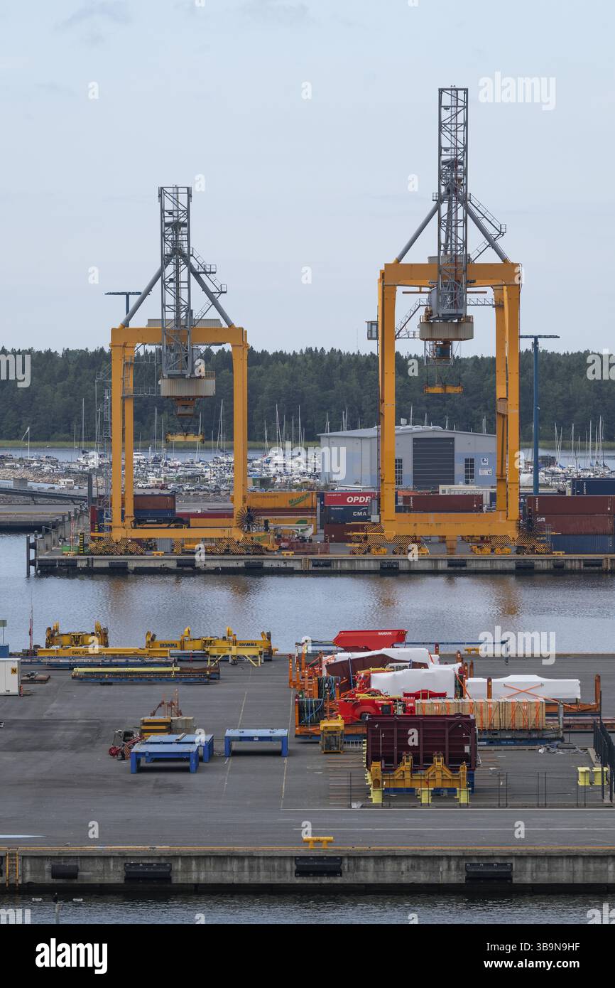 Cranes, harbour facility, container loading, Helsinki, Finland, Europe ...