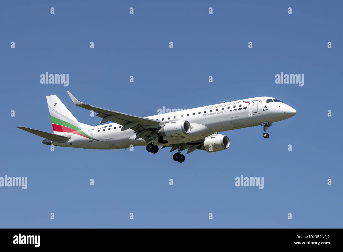 Aircraft Bulgaria Air, LZ-VAR, Embraer ERJ-190 Stock Photo - Alamy