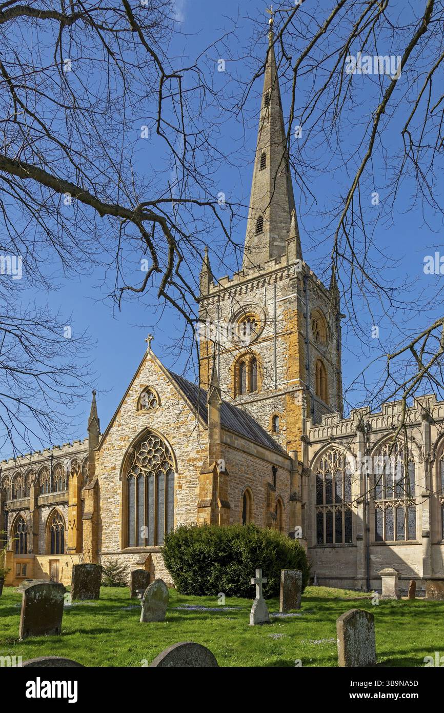 Holy Trinity Church, where William Shakespeare was baptised and buried ...
