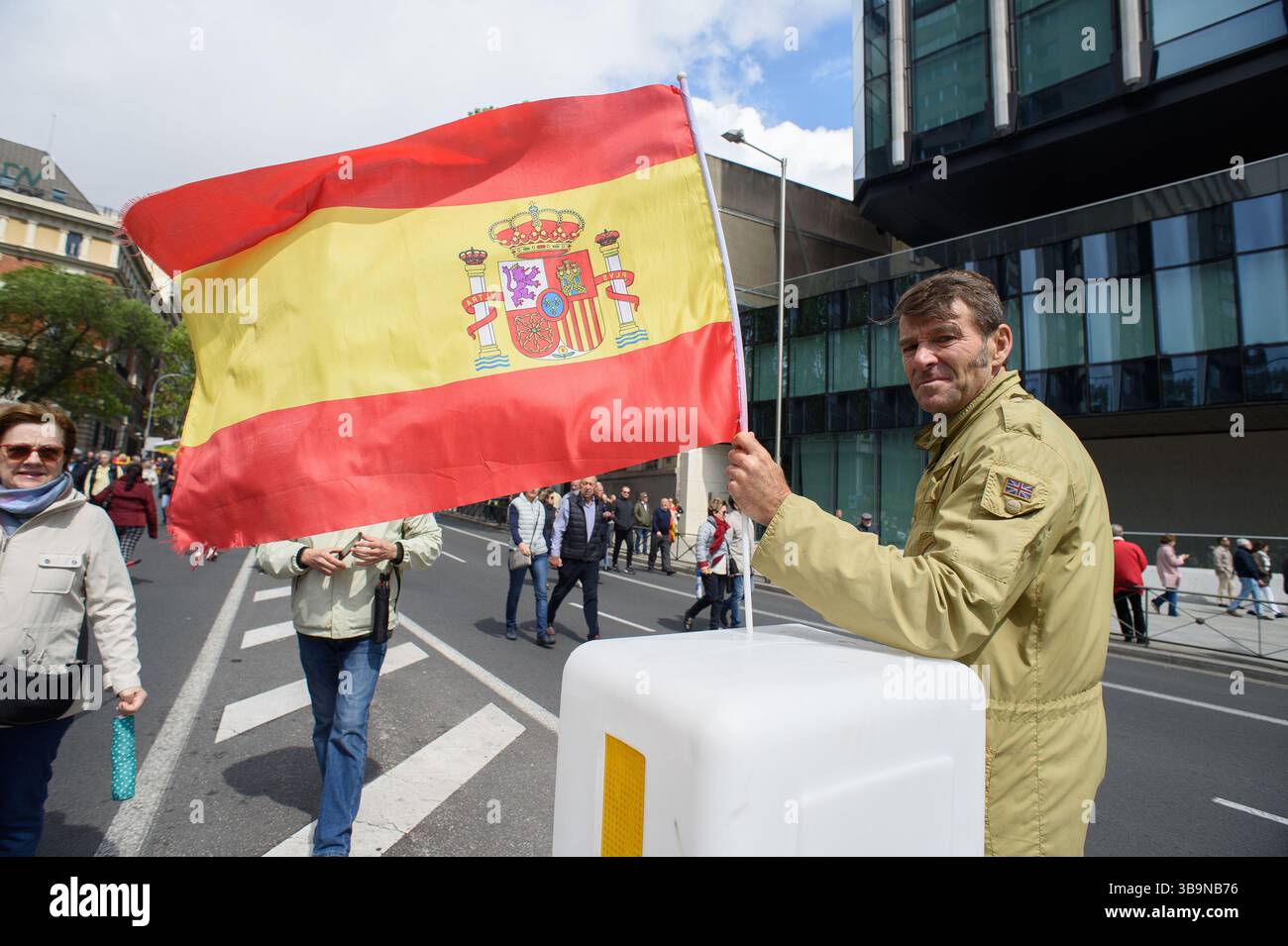 Madrid, Spain. 10th May, 2025. People with flags of Spain protest ...
