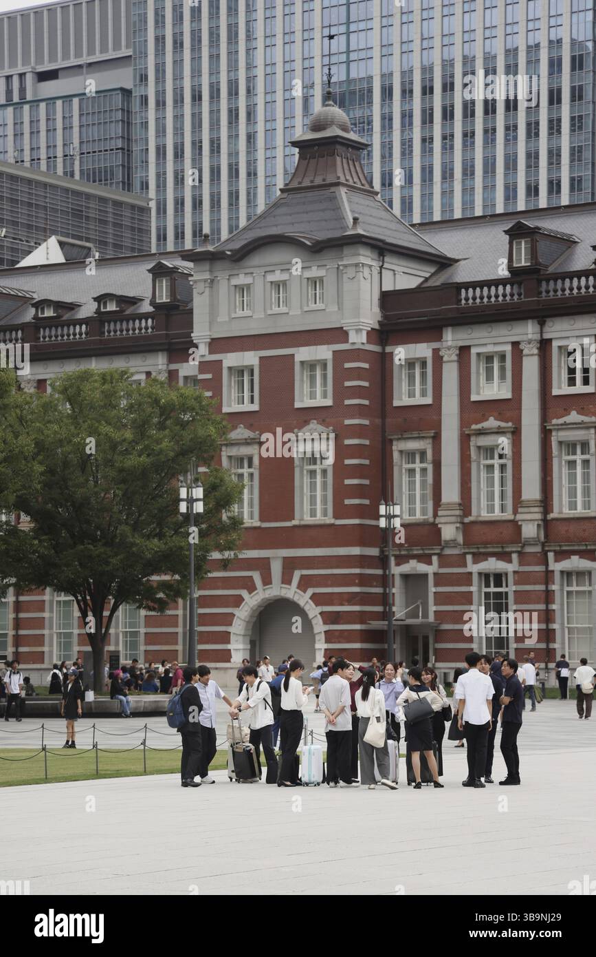 Large group of people on Marunouchi Square in front of the south ...
