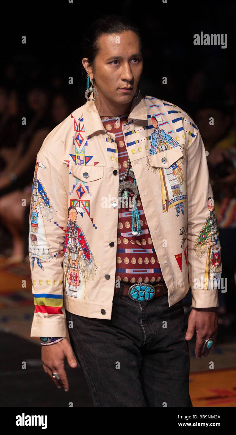 May 09, 2025 - Santa Fe, New Mexico, USA - A model walks the runway ...