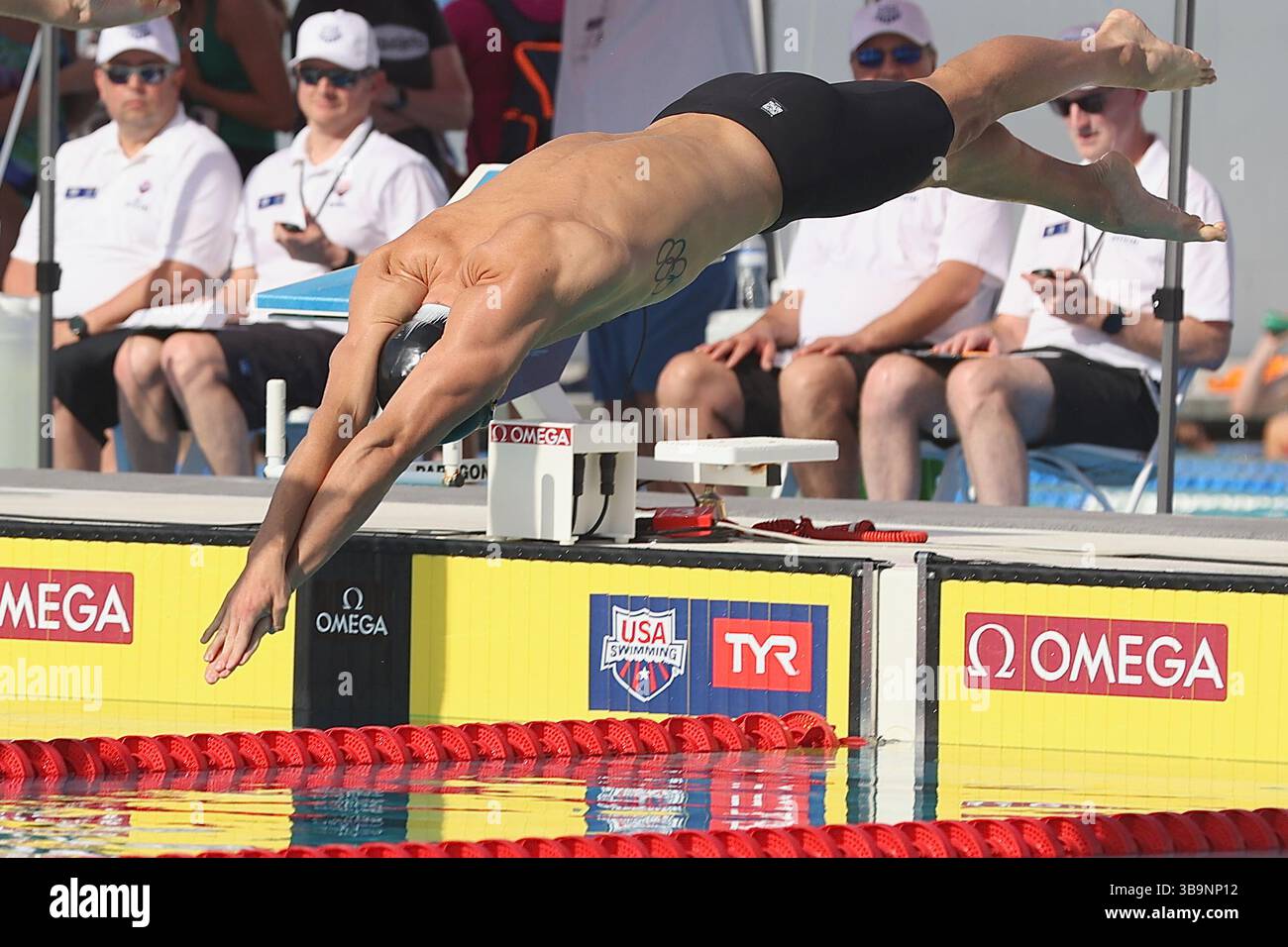 Bobby Finke wins the Men’s 1500 meters freestyle during the TYR Pro ...