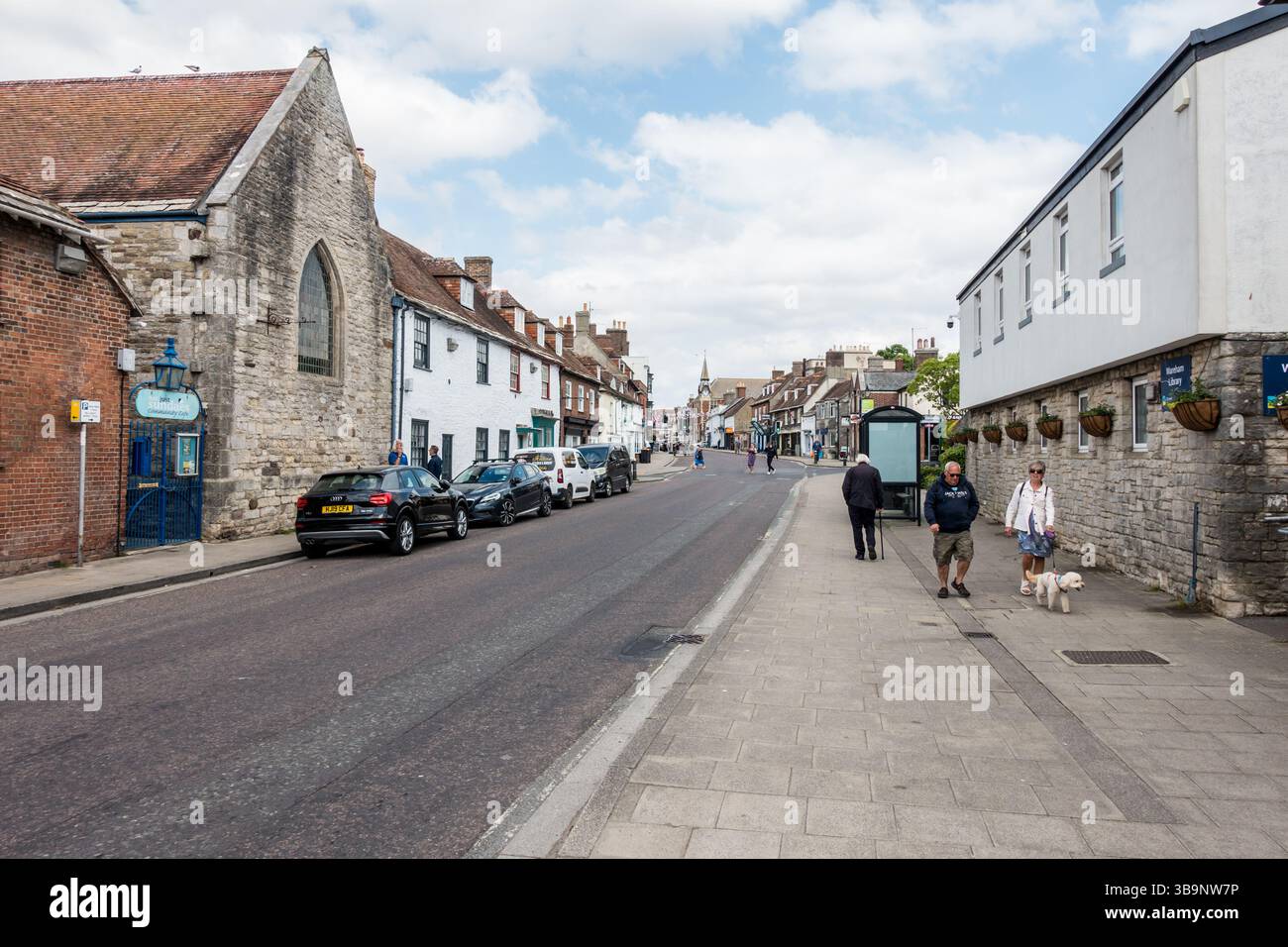 Wareham high street main hi-res stock photography and images - Alamy