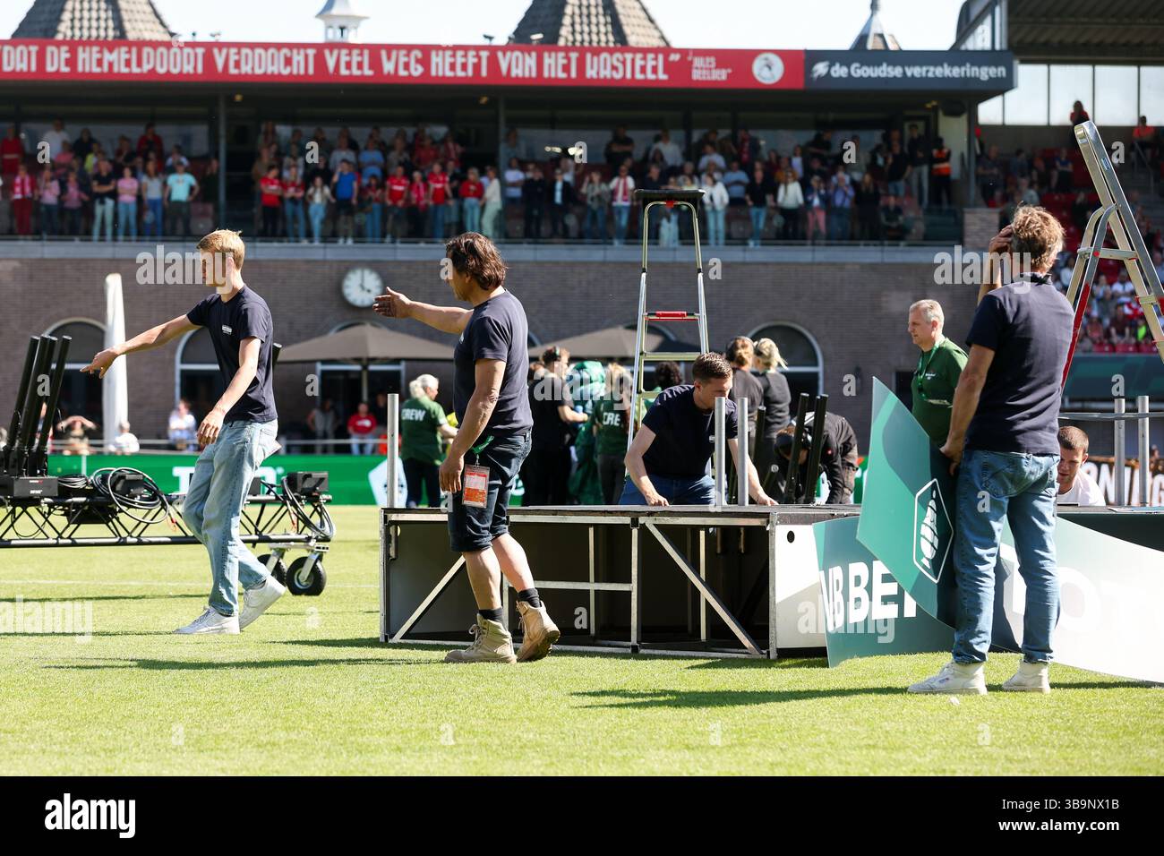 ROTTERDAM, NETHERLANDS - MAY 10: The crew building up the podium and ...