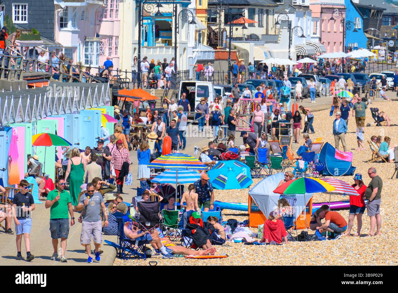 Lyme Regis, Dorset, UK.10th May, 2025. UK Weather. Visitors and locals ...