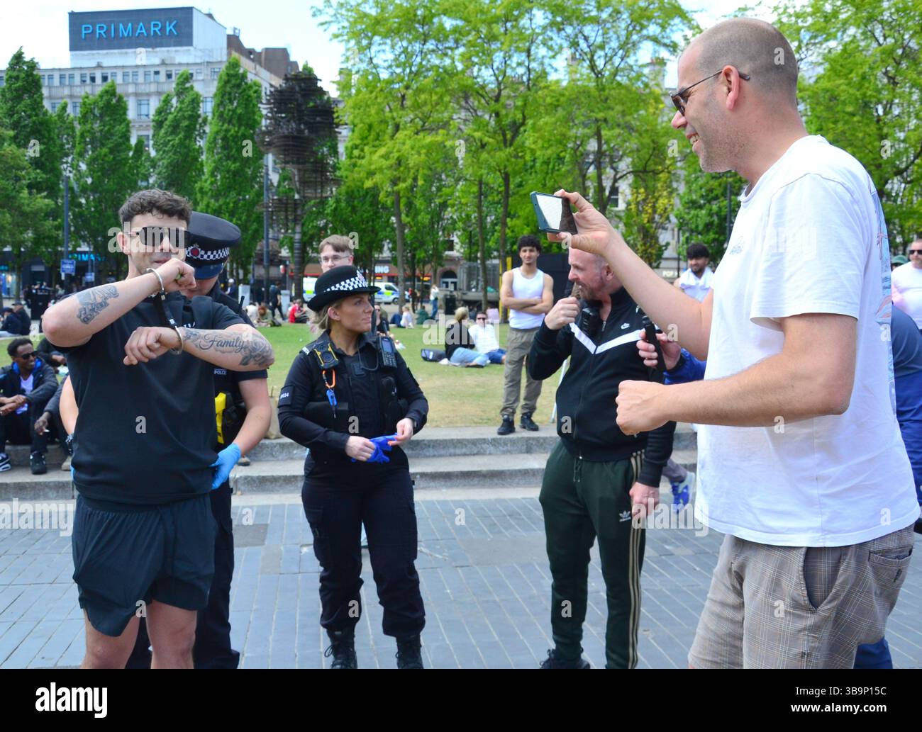 Manchester, UK, 10th May, 2025. Daily life in Piccadilly Gardens ...