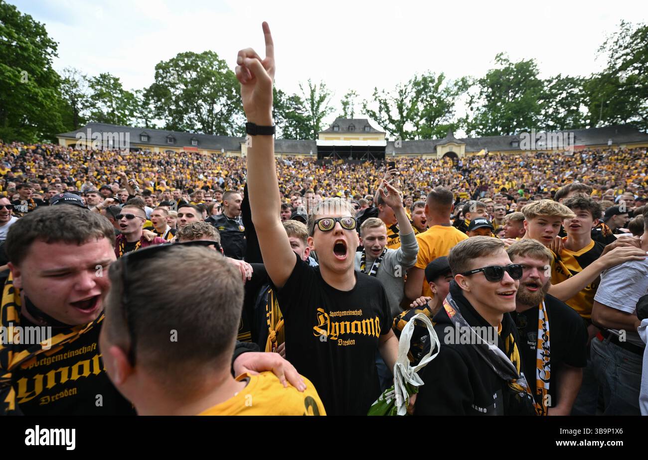 Dresden, Germany. 10th May, 2025. Soccer: 3rd league, SV Waldhof ...