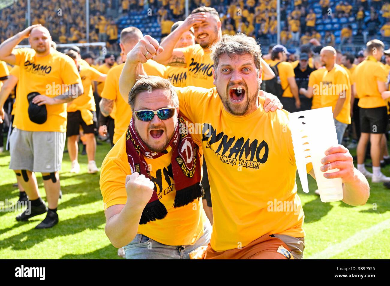 Mannheim, Germany. 10th May, 2025. Soccer: 3rd division, SV Waldhof ...