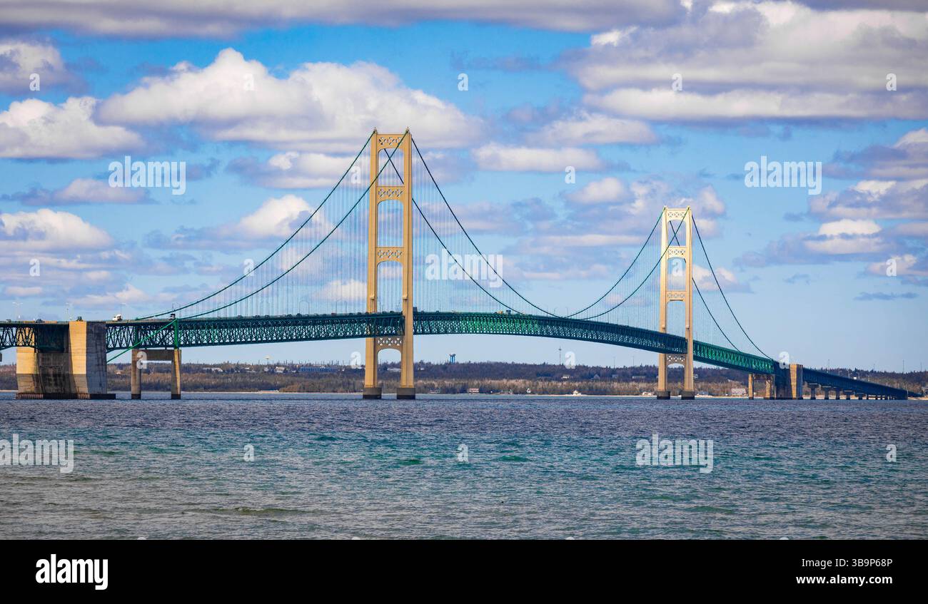 A stunning photo of the Mackinac Bridge, connecting Michigans Lower and ...