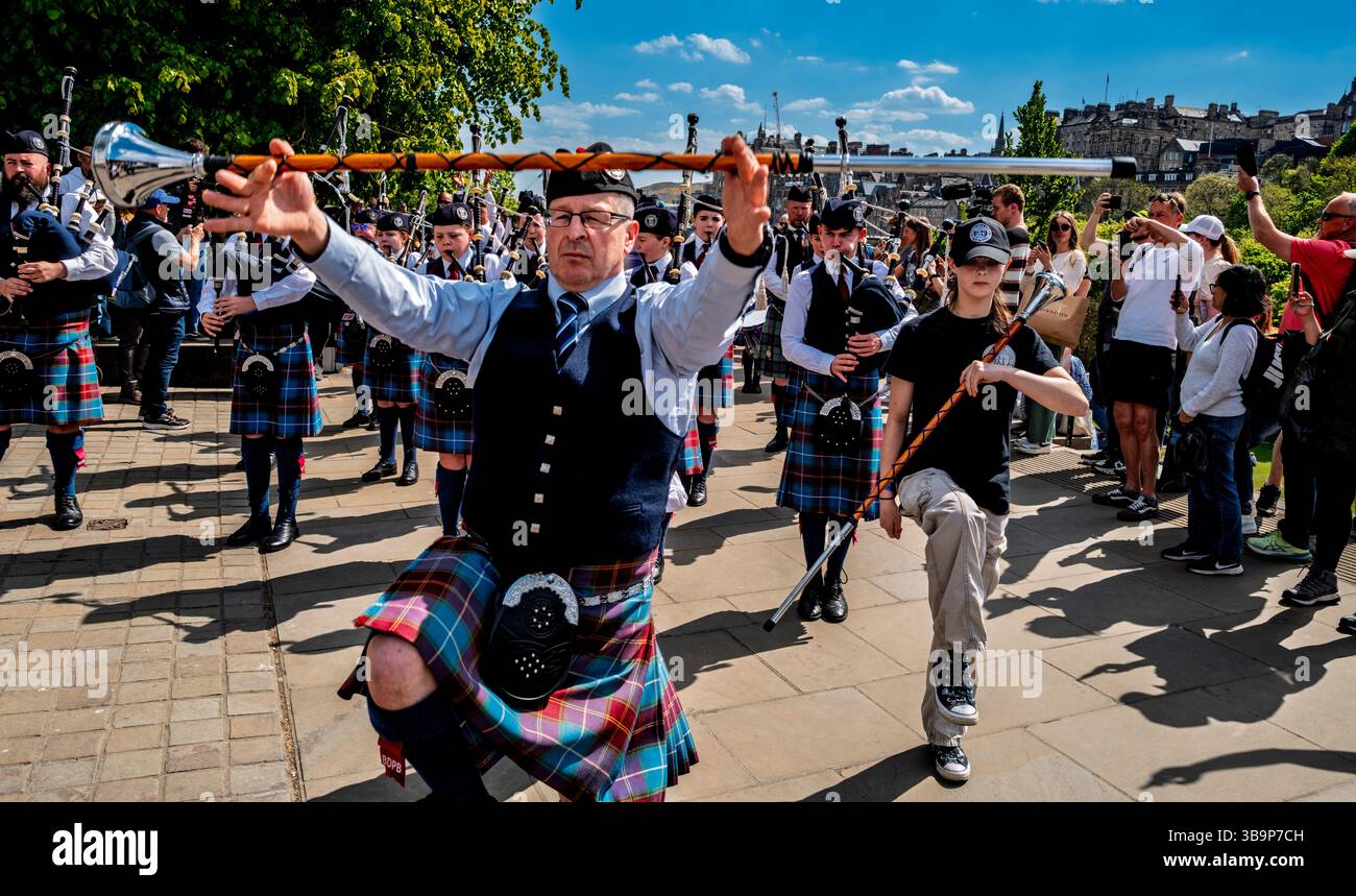 Saturday 10th May 2025:: The inaugural Edinburgh Tartan Parade in the ...