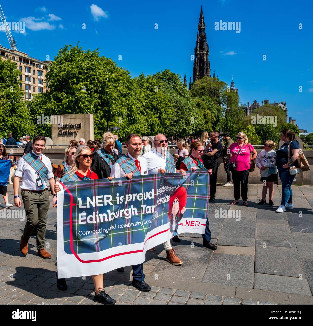 Saturday 10th May 2025:: The inaugural Edinburgh Tartan Parade in the ...