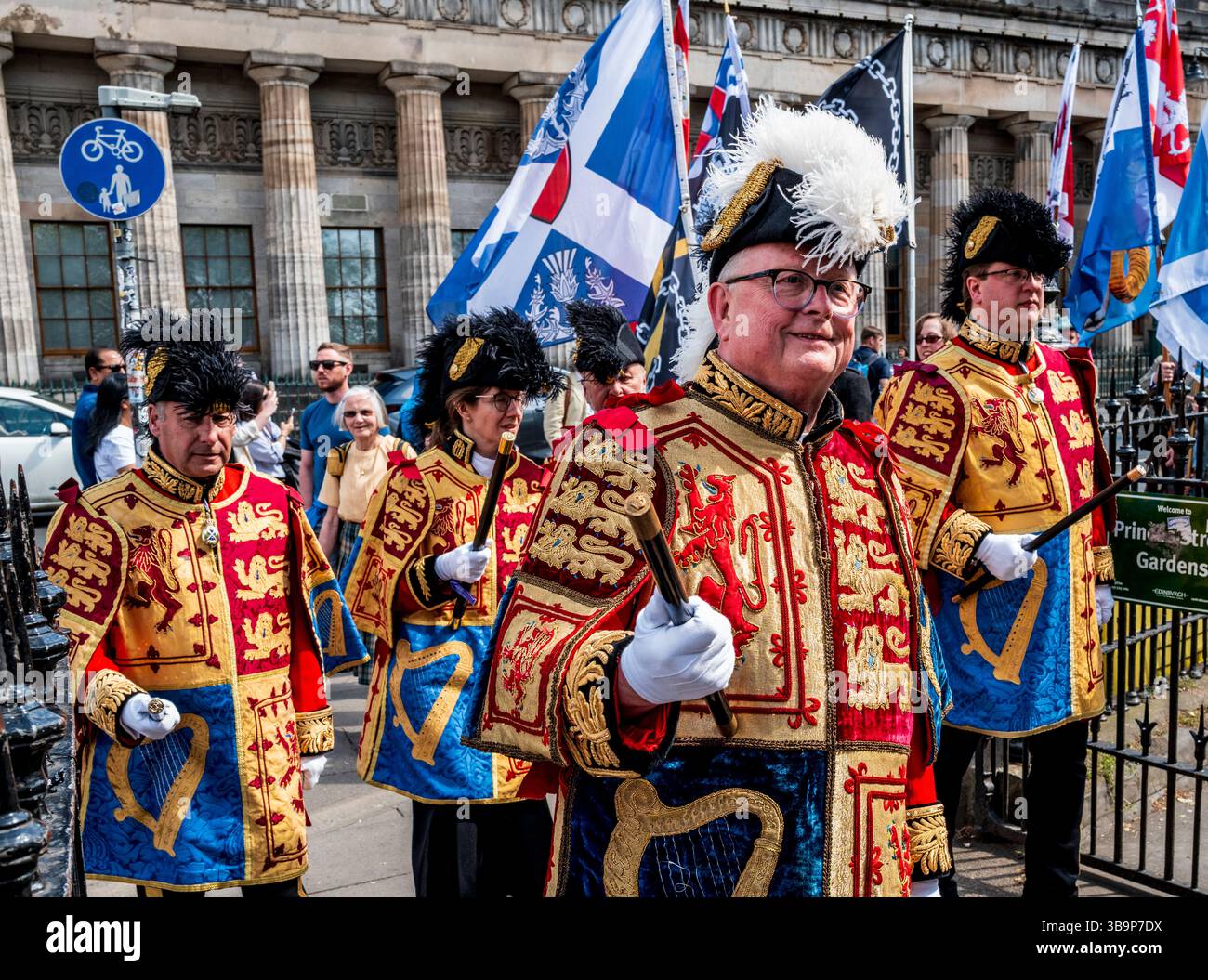 Saturday 10th May 2025:: The inaugural Edinburgh Tartan Parade in the ...