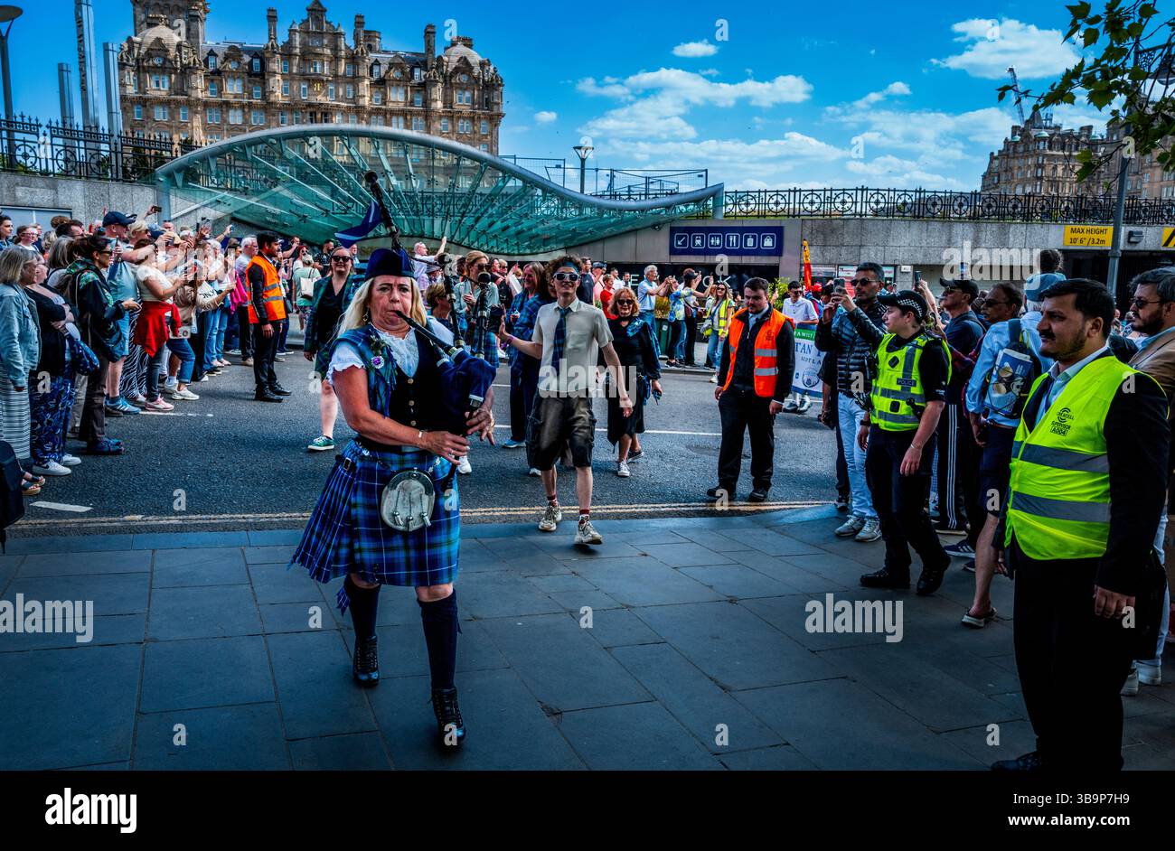 Saturday 10th May 2025:: The inaugural Edinburgh Tartan Parade in the ...