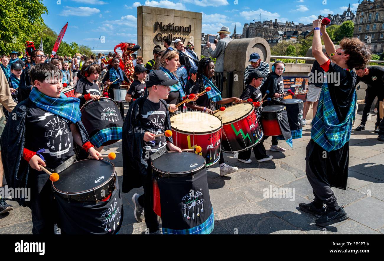 Saturday 10th May 2025:: The inaugural Edinburgh Tartan Parade in the ...