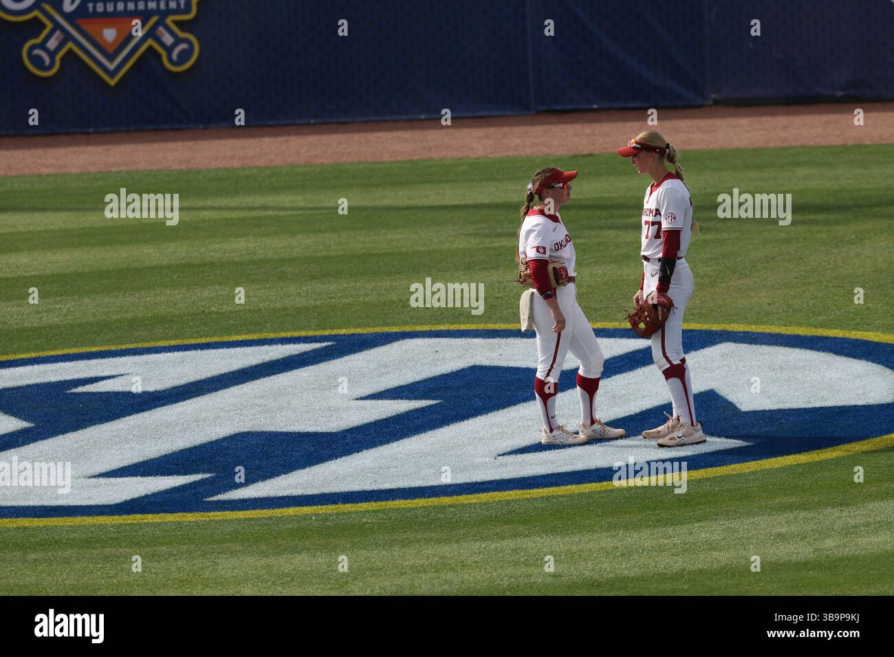 ATHENS, GA - MAY 09: Oklahoma outfielder Kasidi Pickering (7) and ...