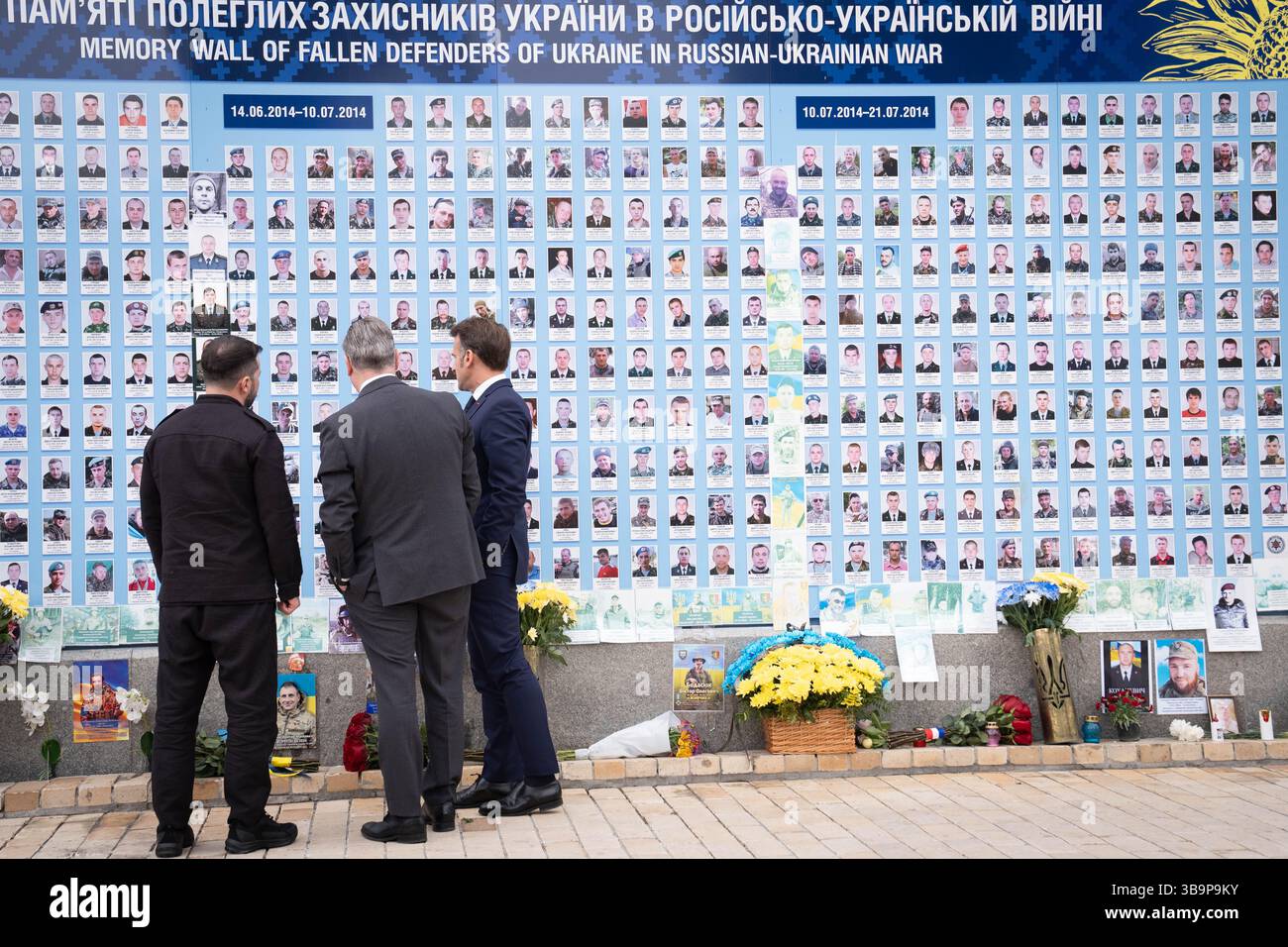 Memorial fallen defenders ukraine hi-res stock photography and images ...
