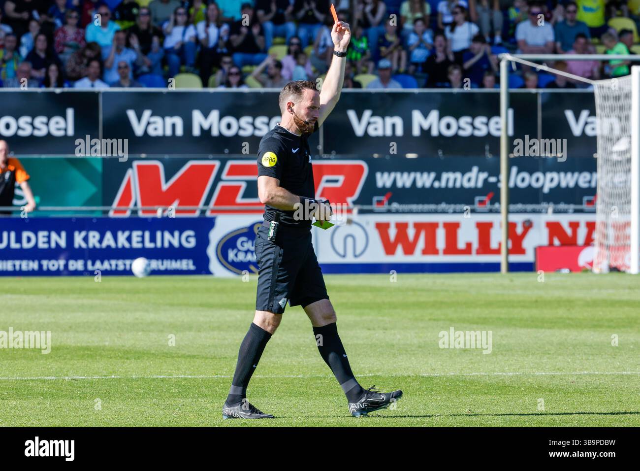 Waalwijk, Netherlands. 10th May, 2025. WAALWIJK, NETHERLANDS - MAY 10: Referee Edwin van de ...