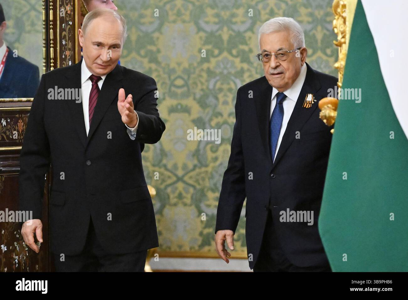 Russian President Vladimir Putin, left, and Palestinian President ...