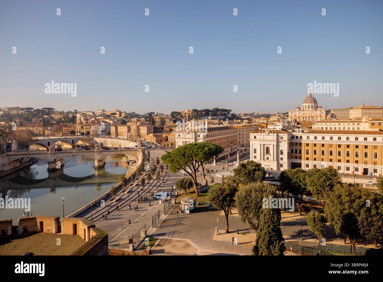 A sweeping view over Vatican City and St. Peters Basilica from Castel ...
