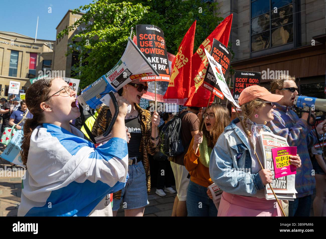 Glasgow, Scotland, UK. 10th May, 2025. Campaign groups Stop The War ...