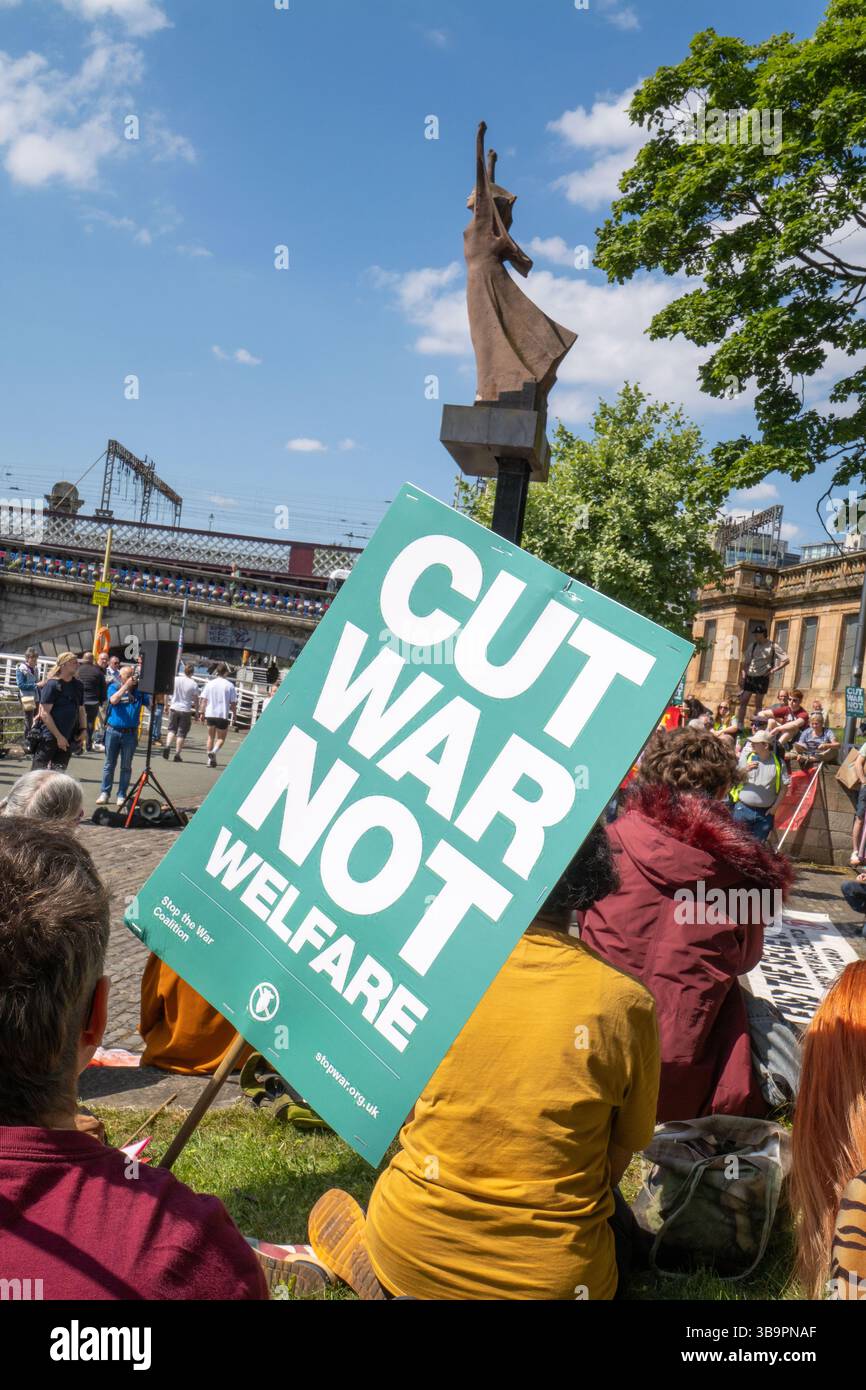 Glasgow, Scotland, UK. 10th May, 2025. Campaign groups Stop The War ...