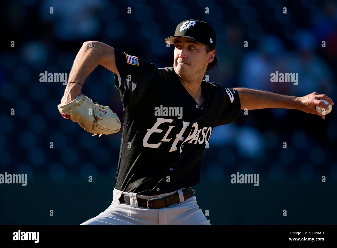 El Paso Chihuahuas pitcher Kyle Hart (43) during an MiLB Pacific Coast ...
