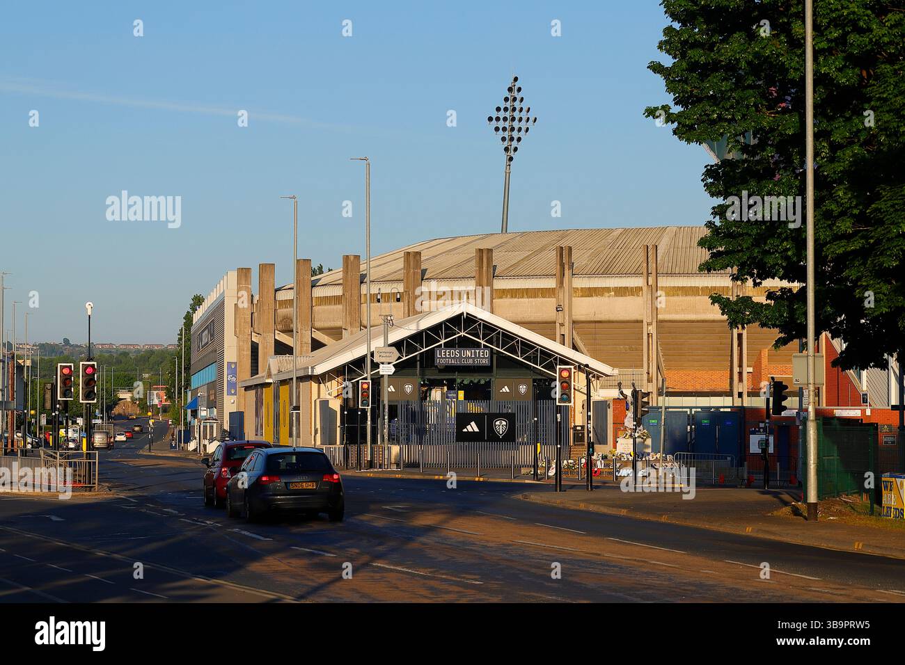 Leeds United Football Club Merchandise store outside Elland Road ...