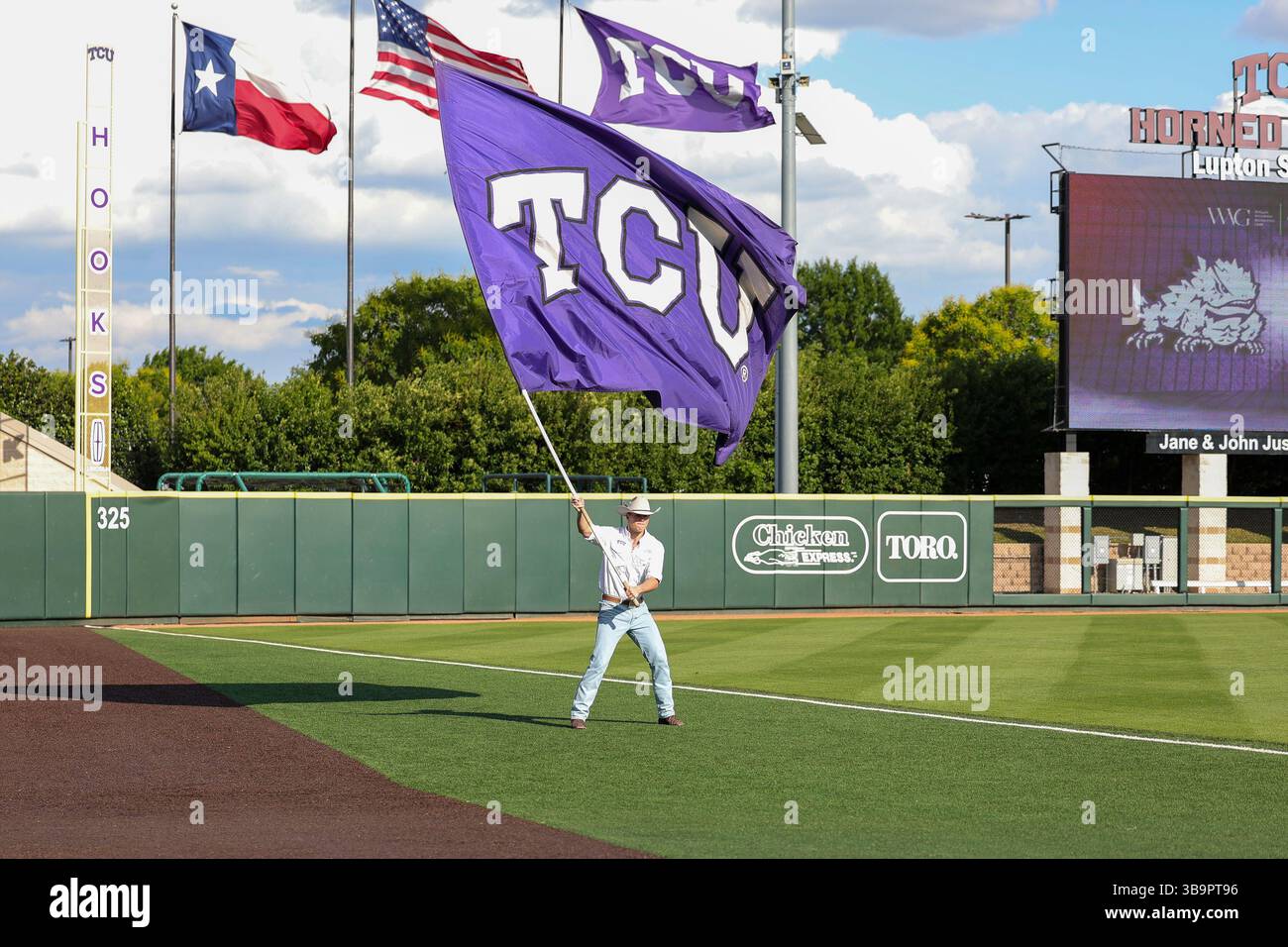May 9, 2025: Texas Christian University's flag waving in celebration at ...