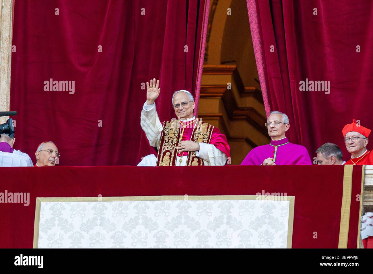 News - Il Conclave Leonem XIV new Pope during the end of the Conclave ...