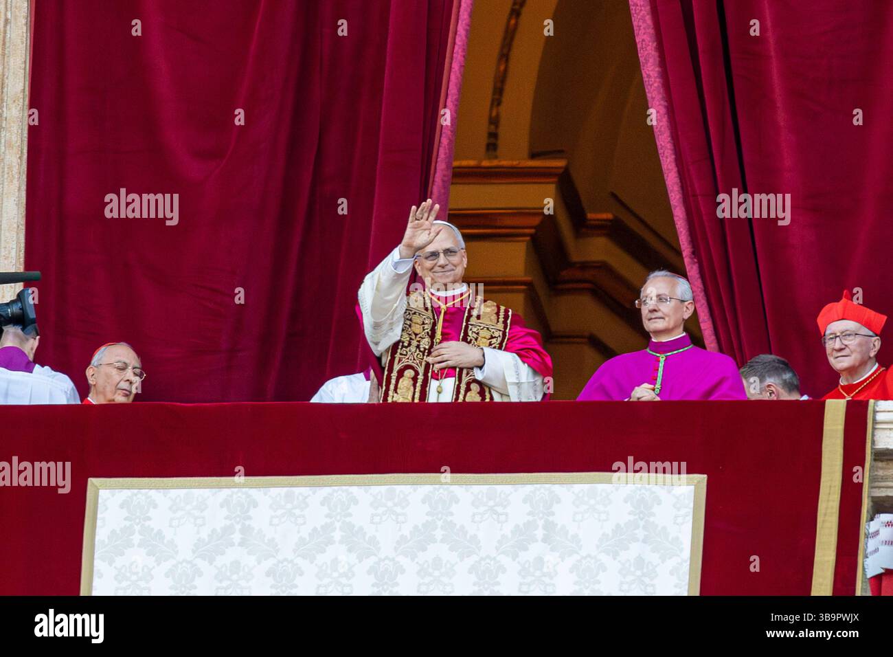 News - Il Conclave Leonem XIV new Pope during the end of the Conclave ...