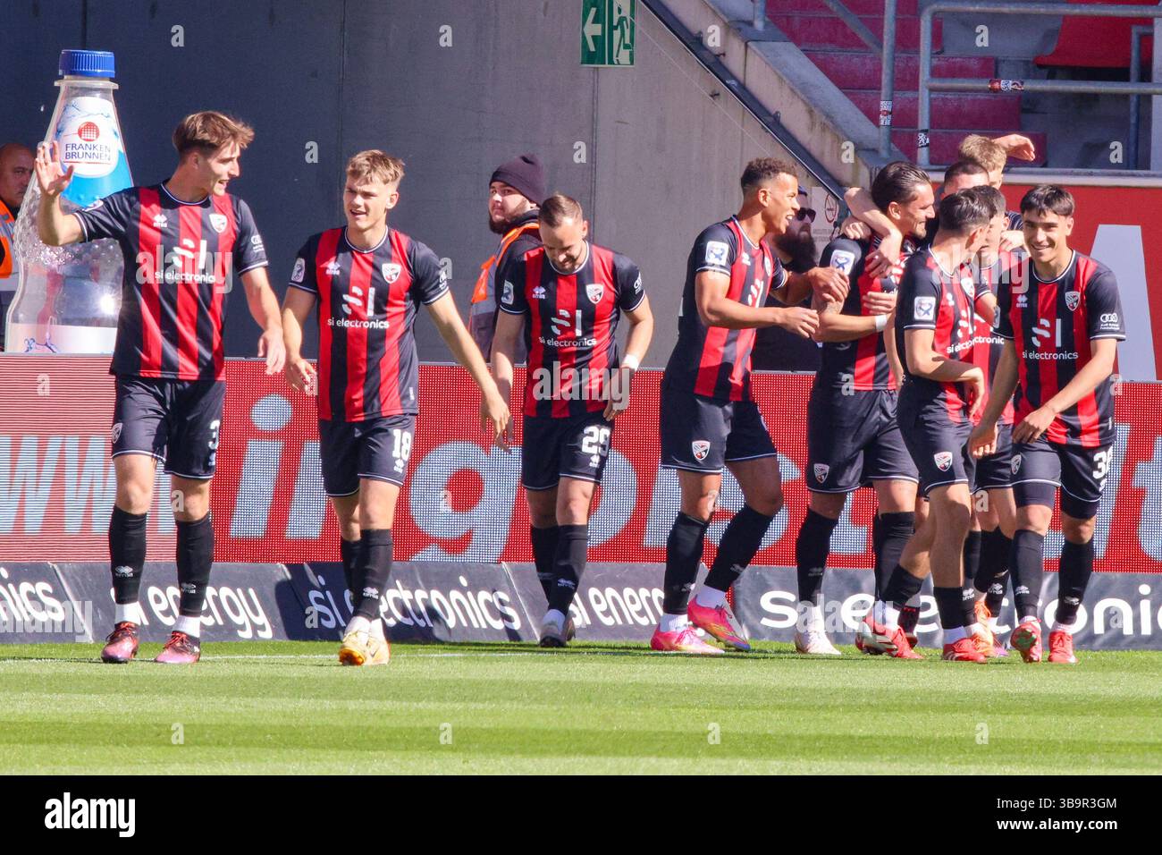 Pascal decker hi-res stock photography and images - Alamy
