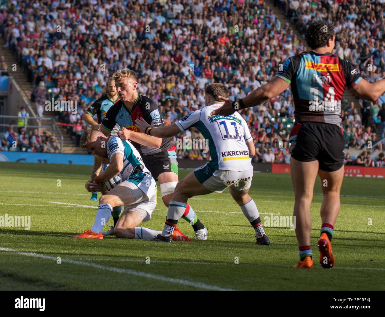 Allianz Stadium, Twickenham, UK. 10th May, 2025. Jack Kenningham (6 ...