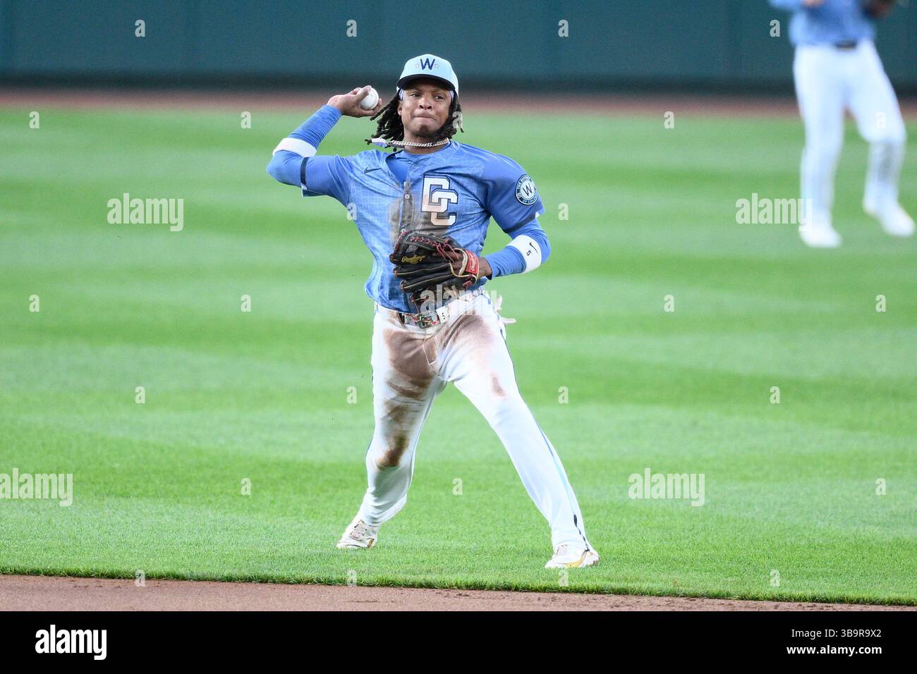 Washington Nationals shortstop CJ Abrams (5) in action during a ...