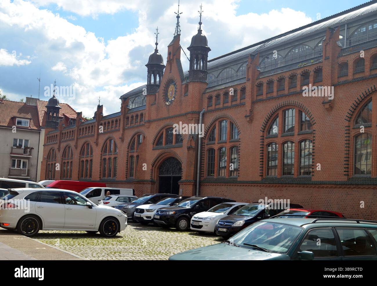 Public market hub hi-res stock photography and images - Alamy