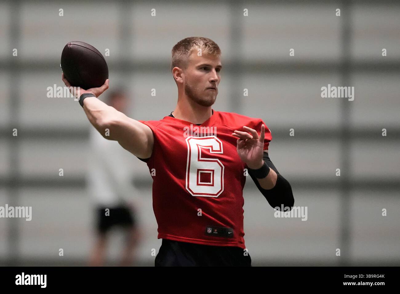 New Orleans Saints quarterback Tyler Shough (6) runs through drills ...