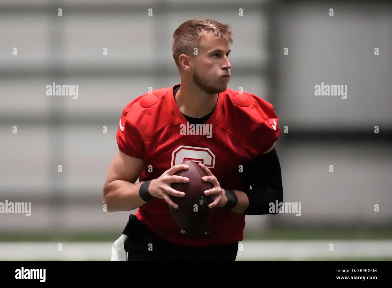New Orleans Saints quarterback Tyler Shough (6) runs through drills ...