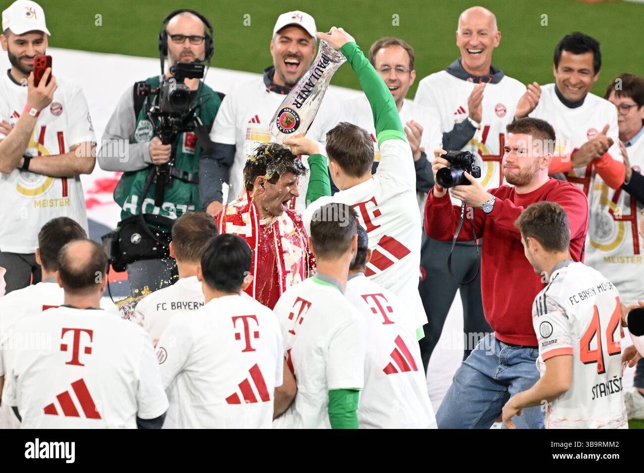 Munich, Germany. 10th May, 2025. Soccer: Bundesliga, Bayern Munich ...