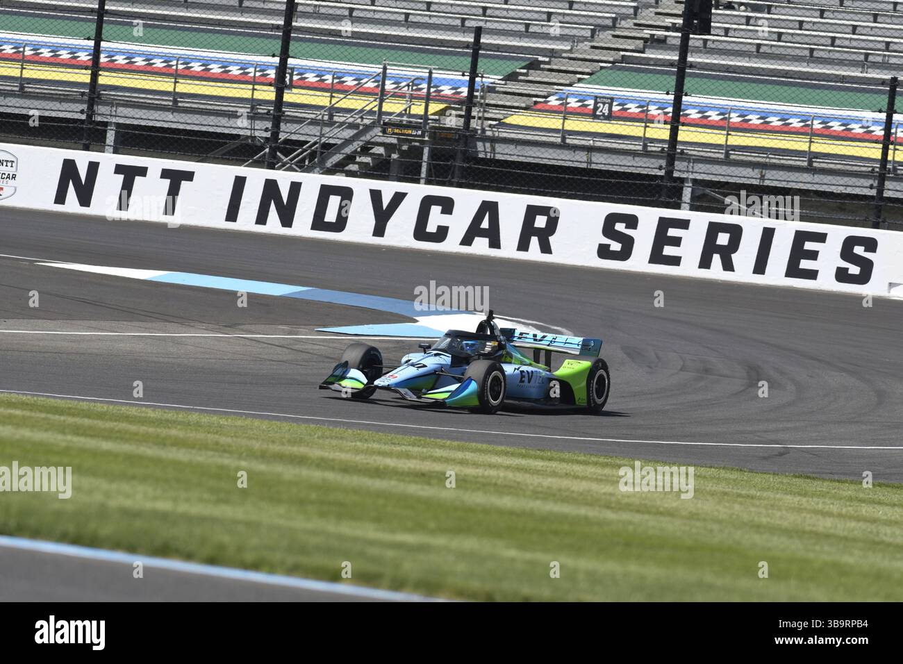 INDIANAPOLIS, IN - MAY 10: Devlin DeFrancesco (#30 Rahal Letterman ...