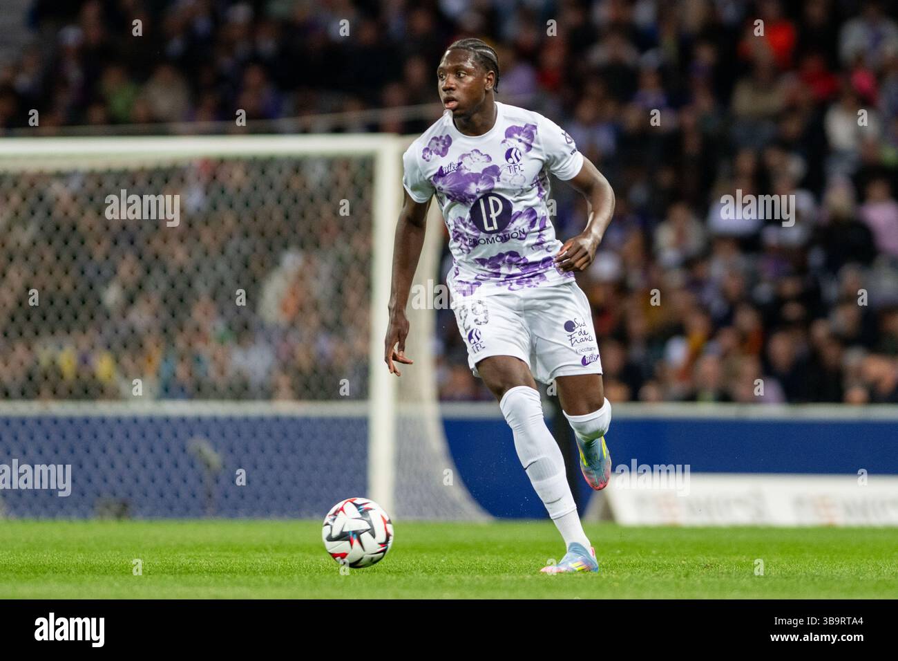 Toulouse, France. 10th May, 2025. Jaydee Canvot of Toulouse during the French championship Ligue ...