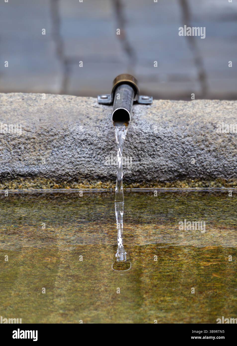 Clean water movement flowing smoothly hi-res stock photography and ...
